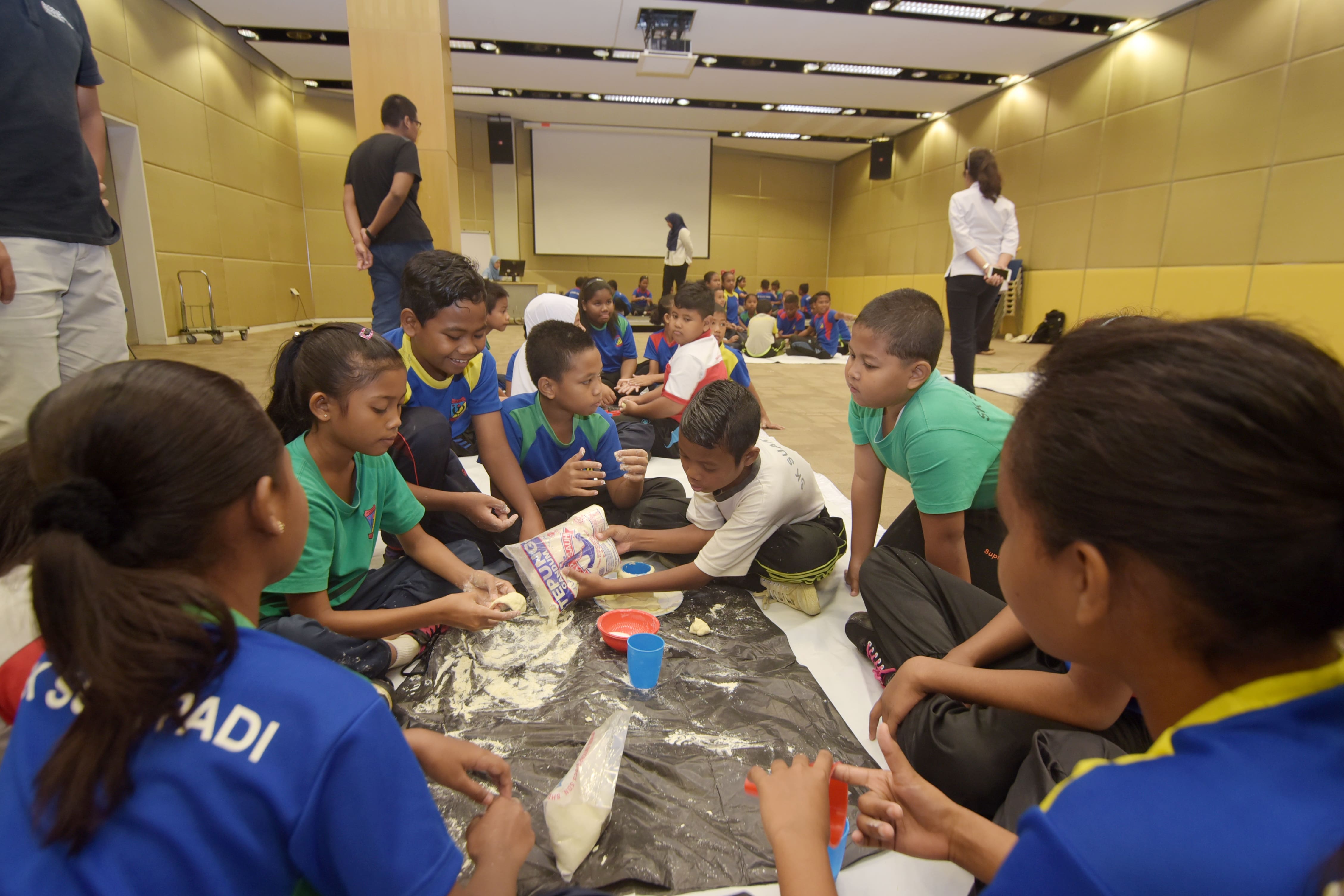 Yayasan PETRONAS and UTP Embark on Nationwide Back-to-School Programme